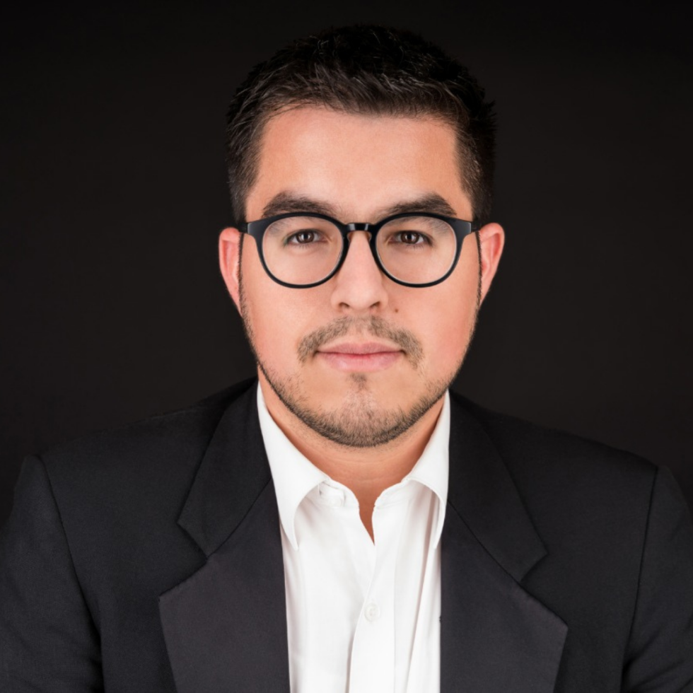 Renato Alberto Girón Loya | Paréntesis Legal